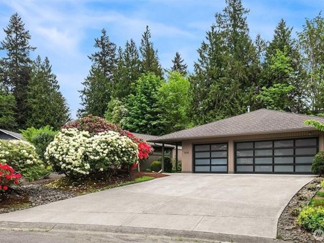 910 145th Pl NE, Bellevue, WA 98007
