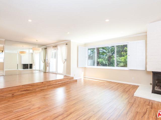 910 19th Street 11