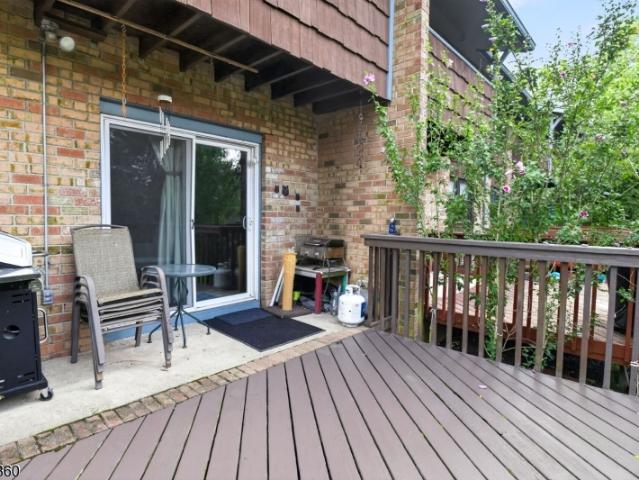 910 4 Renate Drive