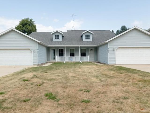 910 912 Prospect Ave, Beaver Dam, WI 53916