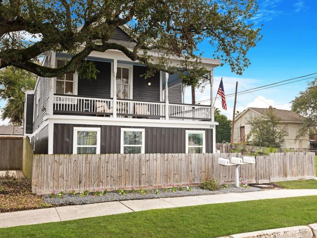 910 9th Street