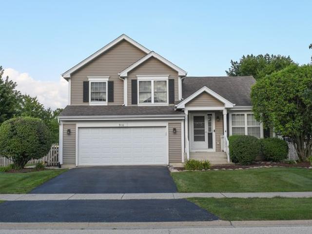 910 Carlyle Dr, New Lenox, IL 60451