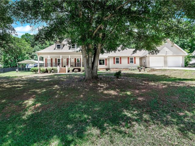 910 Chantilly Lane