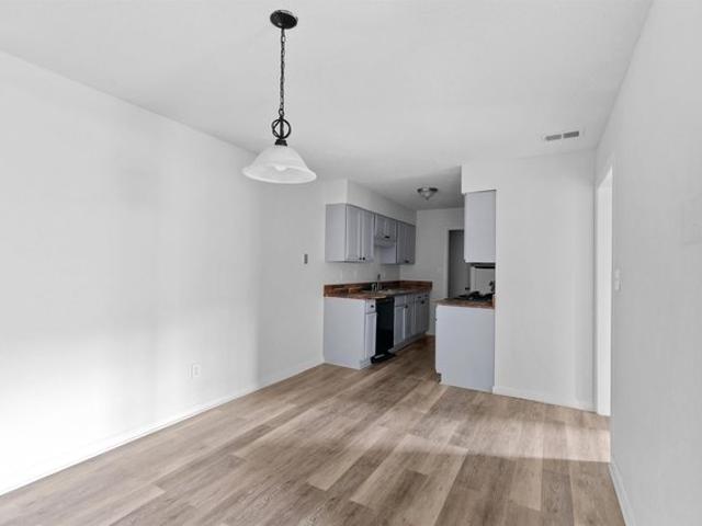 910 Chapel Creek Dr Unit 1, Hoover, AL 35226