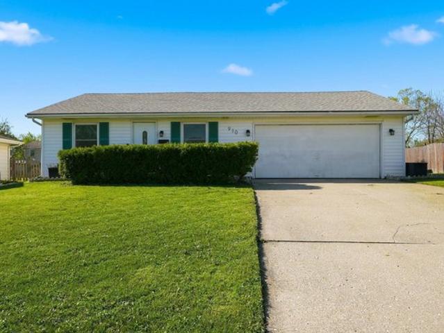 910 Aurora Knoll Ln, Fort Wayne, IN 46825