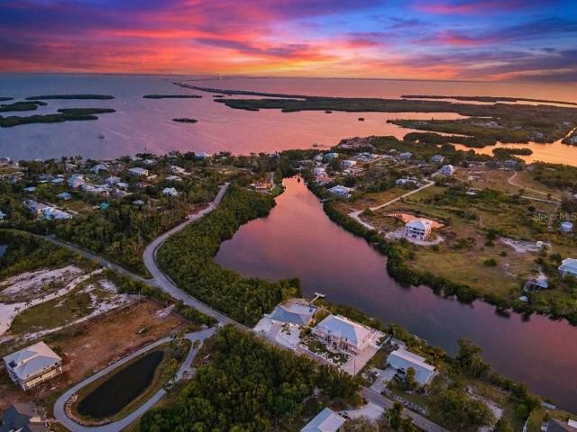910 Bayshore Drive, Terra Ceia, US, FL