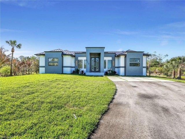 910 Golden Gate Blvd E, Naples, FL 34120