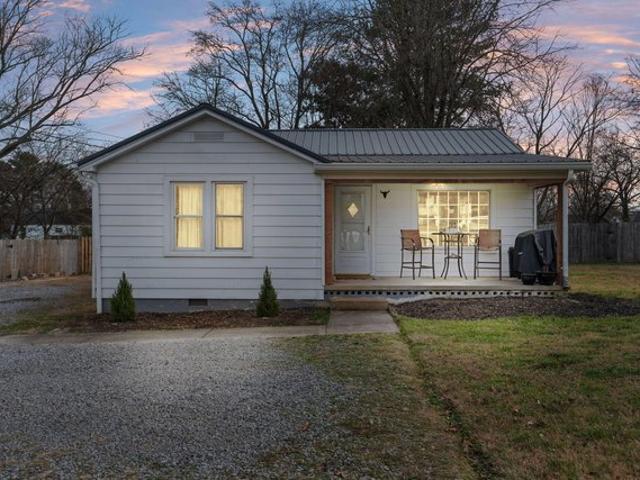 910 Georgetown Rd NW, Cleveland, TN 37311