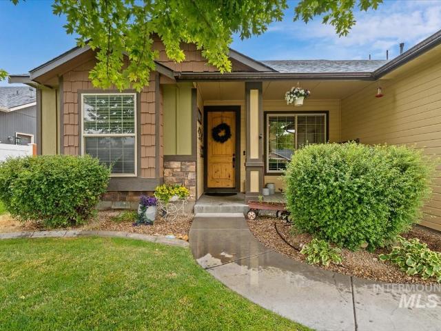 910 Donna Crt