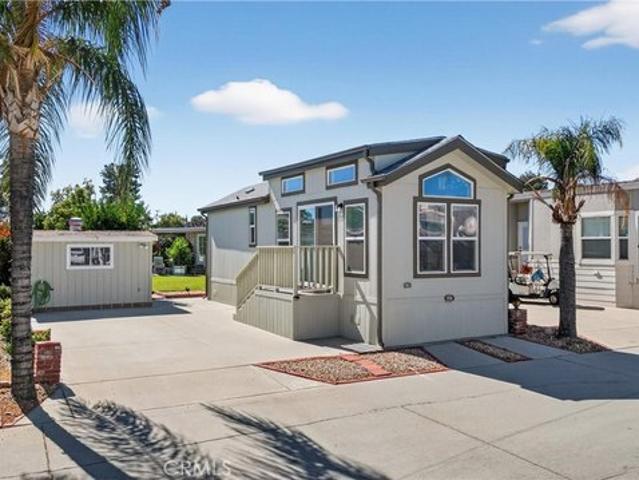910 Deerwood Dr, San Jacinto, CA 92583
