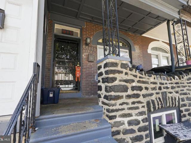 910 E Westmoreland Street