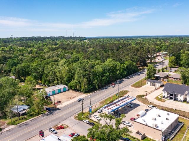 910 E Church St, Livingston, TX 77351 | MLS #17995 | Compass