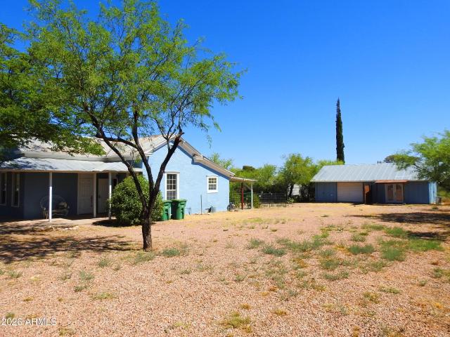 910 e fremont street e
