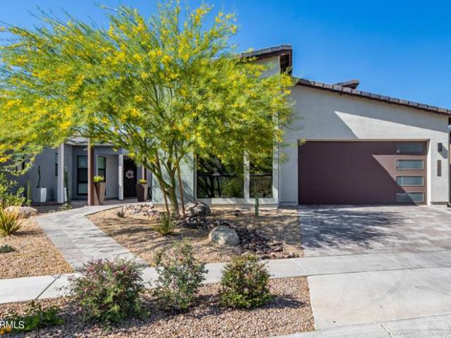 910 E Paseo Way, Phoenix, AZ 85042