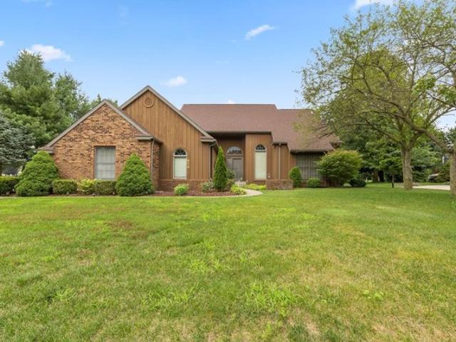 910 Foxbriar Ln, Goshen, IN 46526