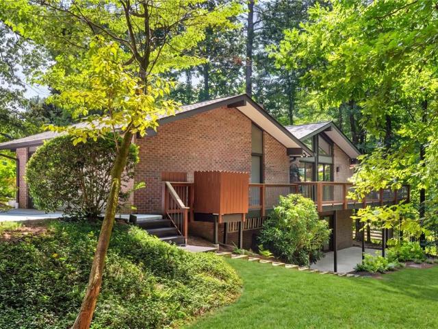 910 Freemanwood Lane