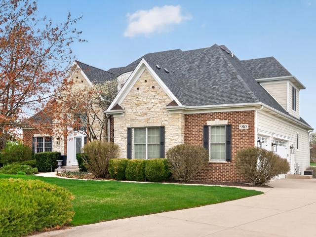 910 Freedom Cir, Sycamore, IL 60178 | MLS #12615 | Compass