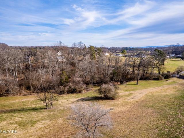 910 Houston Springs Rd