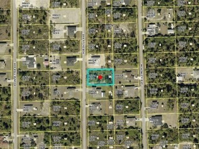 910 Hibiscus Ave, Lehigh Acres, FL 33972
