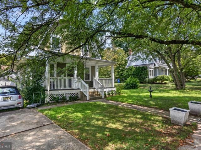 910 Highland