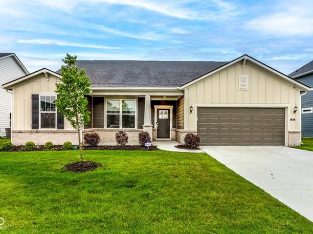 910 Jordan Ct, Avon, IN 46123