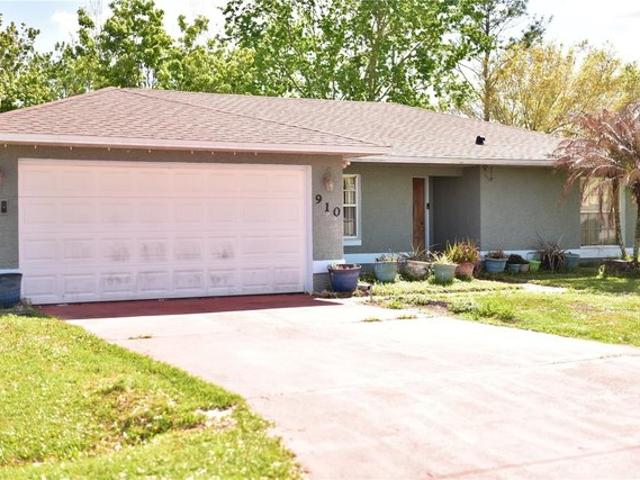 910 Louvre Ct, Kissimmee, FL 34759