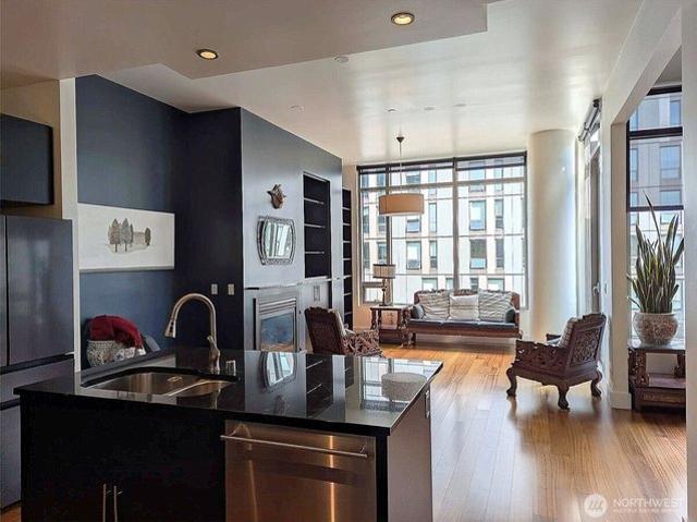 910 Lenora St Apt S1502, Seattle, WA 98121