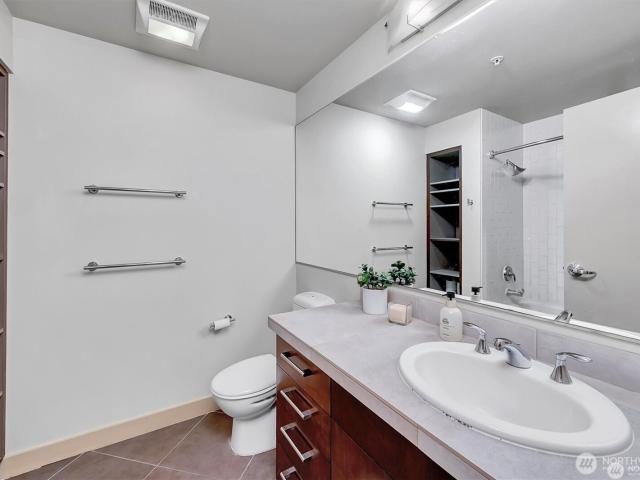 910 Lenora St, Unit S1004, Seattle, WA 98121 | MLS #2554