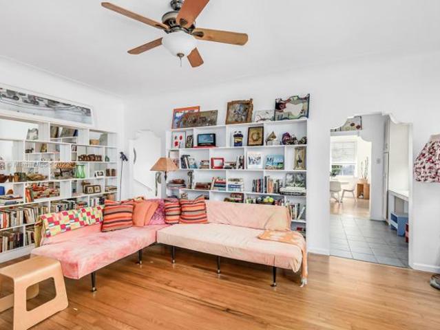 910 Lenox Ave. #5, Miami Beach, FL 33139