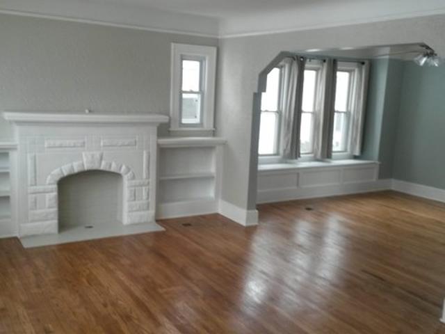 910 Mohawk Ave, Royal Oak, MI 48067