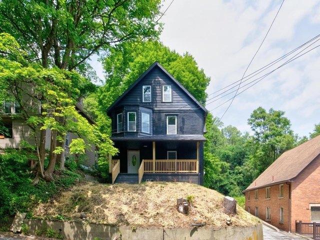 910 Main St, Aliquippa, PA 15001