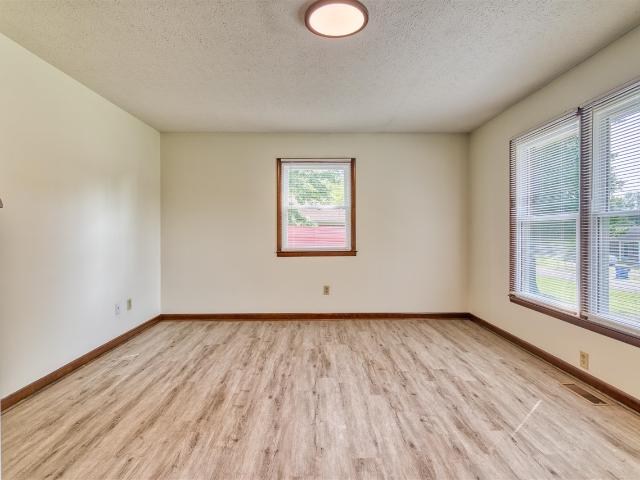 910 Mimosa Lane