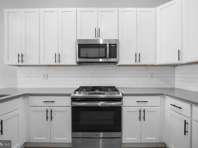 910 N 17th St, Unit 2, Philadelphia, PA 19130 | MLS #PAPH2613 | Compass