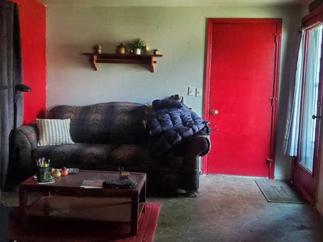 910 N Bowery