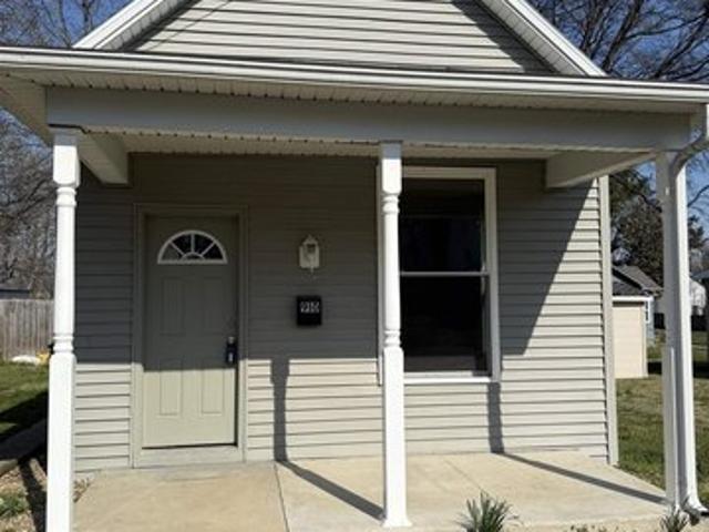 910 N Mulberry St, Mount Vernon, IN 47620