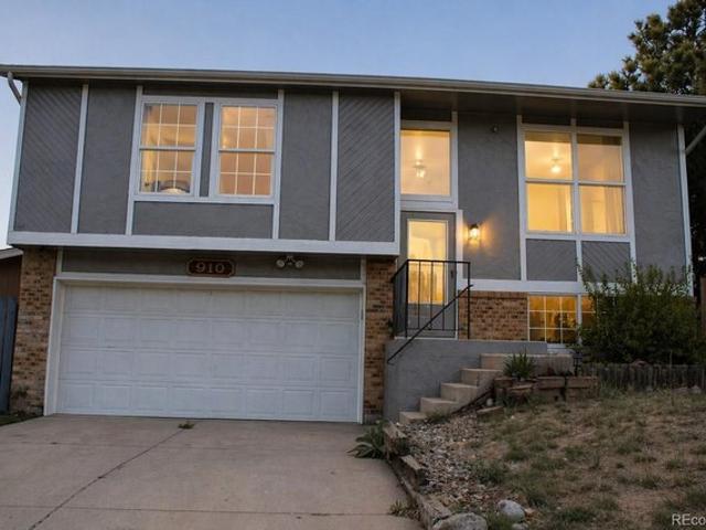 910 Nolte Dr W, Colorado Springs, CO 80916