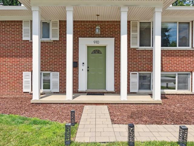 910 Newport Drive