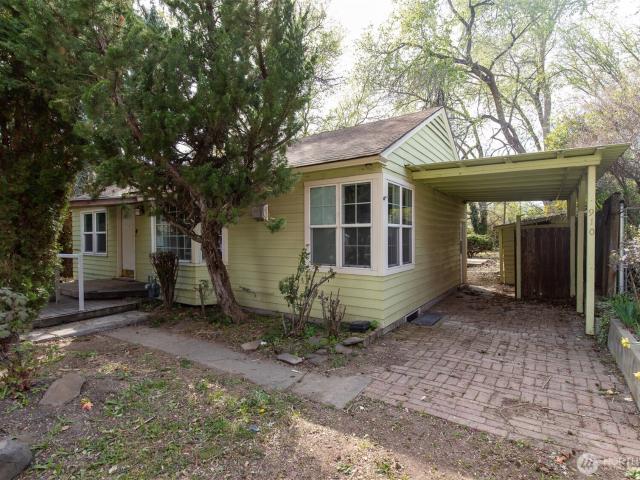 910 S 25th Ave, Yakima, WA 98902 | MLS #2517 | Compass