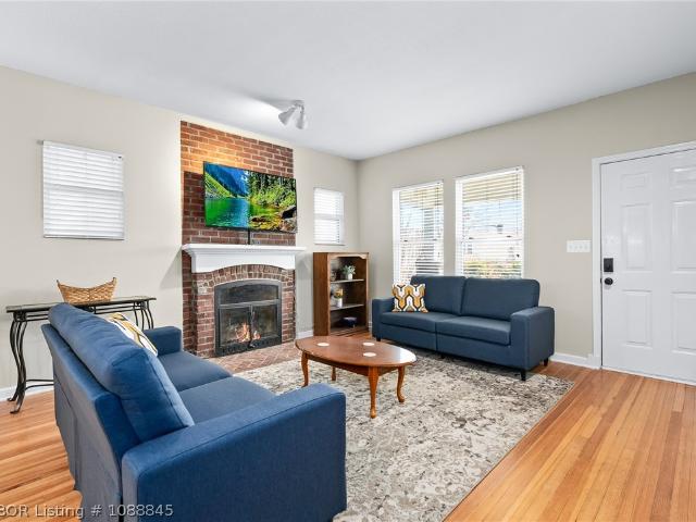 910 S 25th Street
