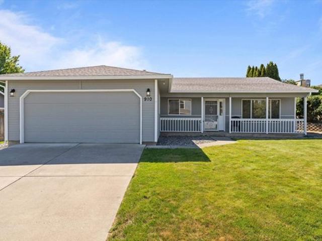910 S Arthur Pl, Kennewick, WA 99336