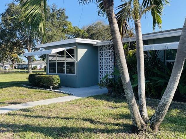 910 South Dr Apt B, Delray Beach, FL 33445