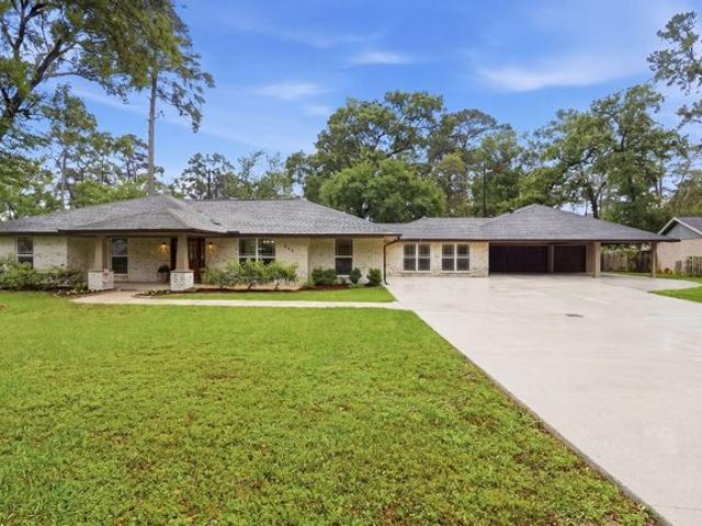 910 Southern Hills Rd, Kingwood, TX 77339
