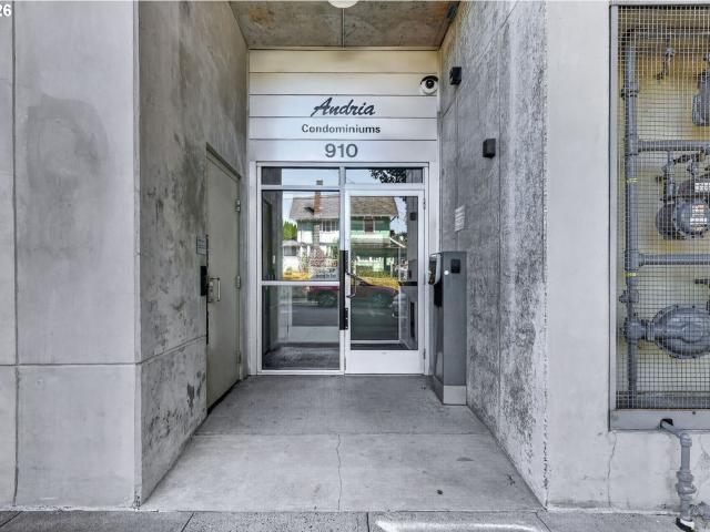 910 SE 42ND AVE # 420