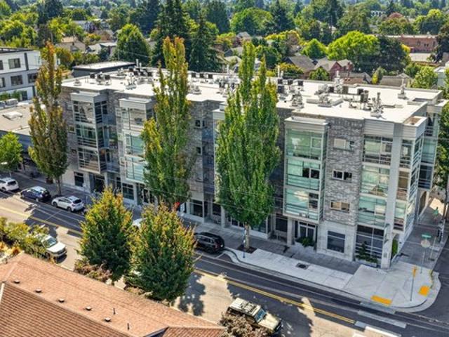 910 SE 42nd Ave Unit 420, Portland, OR 97215