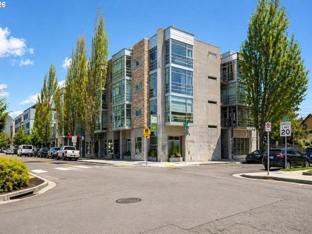910 SE 42nd Ave Unit 240, Portland, OR 97215