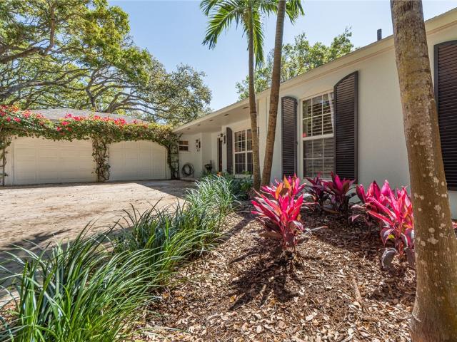 910 Seagrape Ln, Vero Beach, FL 32963 | MLS #290564