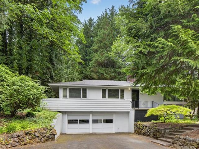910 SW York Rd, Lake Oswego, OR 97034