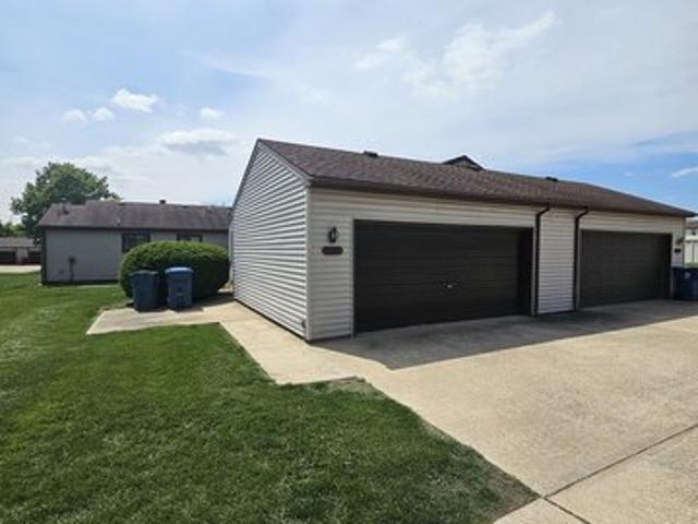 910 Pomona Dr Unit 910, Champaign, IL 61822