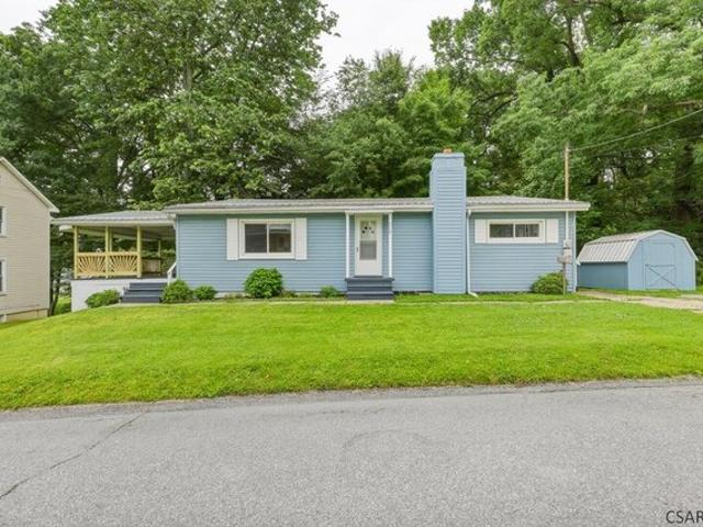 910 Poplar St, Windber, PA 15963