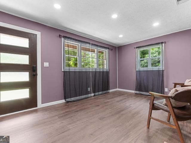 910 Perry Drive